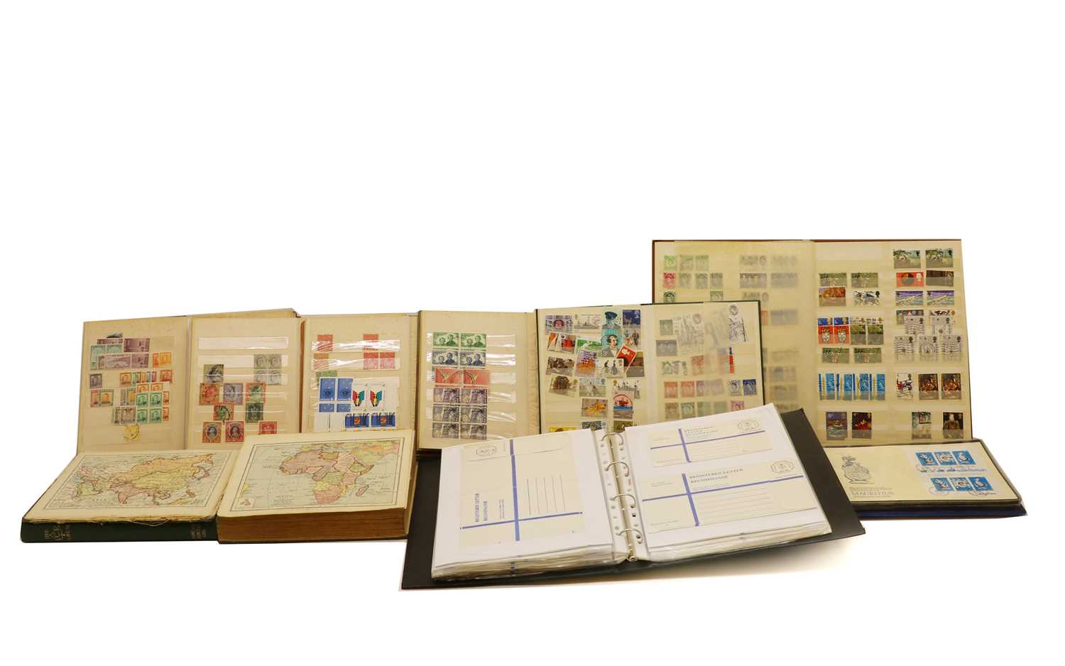 Lot 352 - A quantity of stamps,
