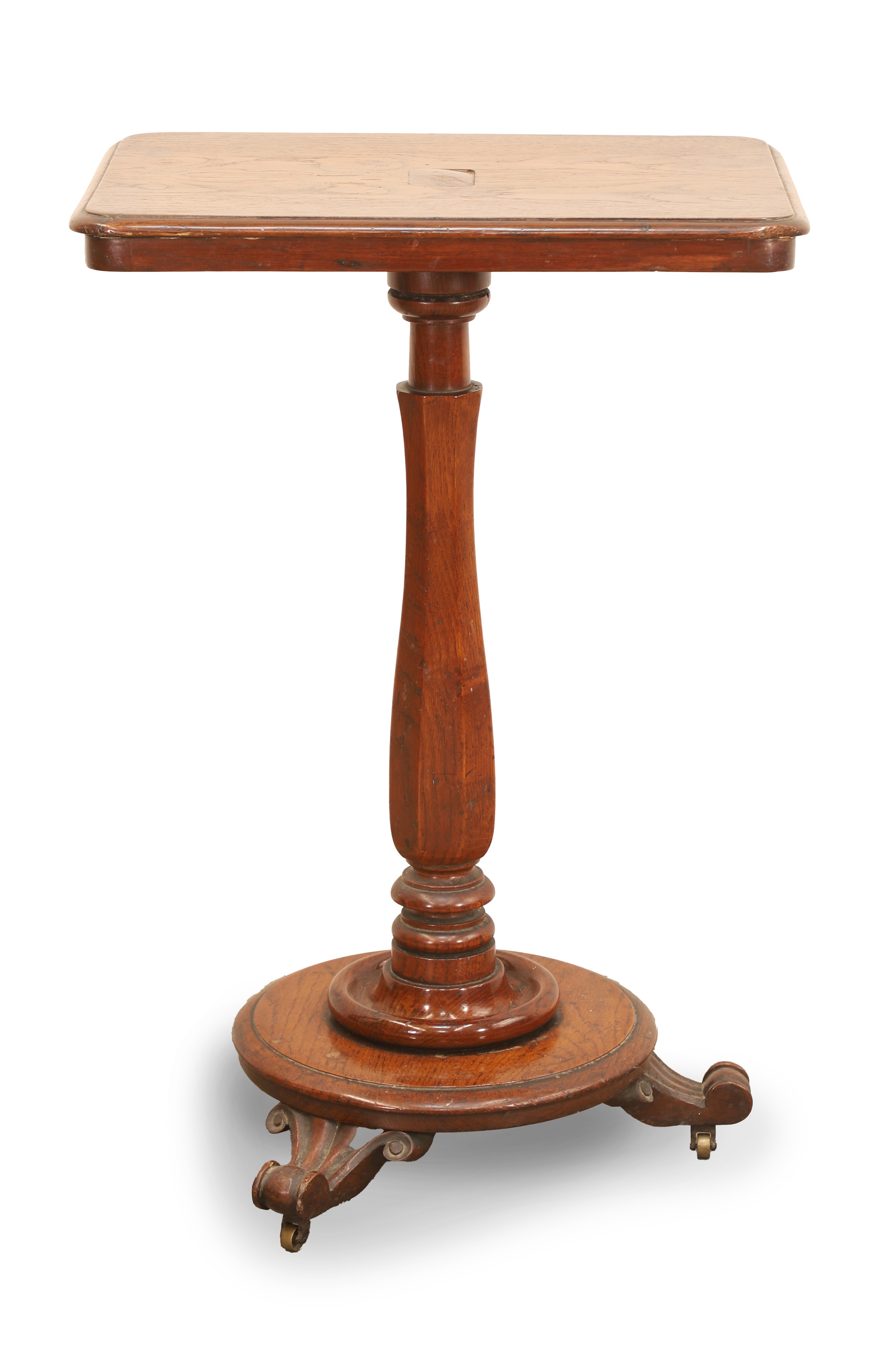 Lot 502 - A small oak occasional table,